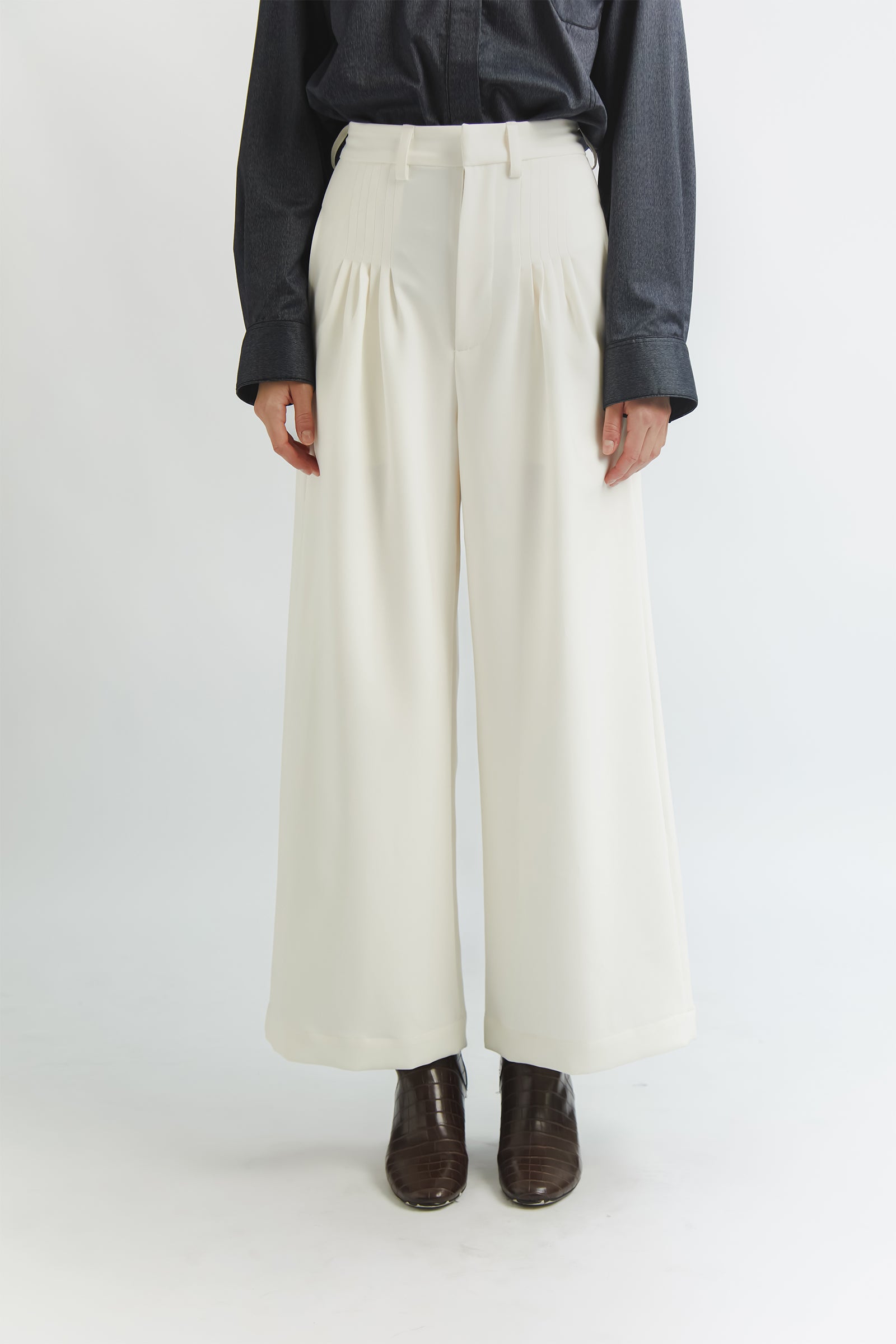 IZZIE PANTS WHITE